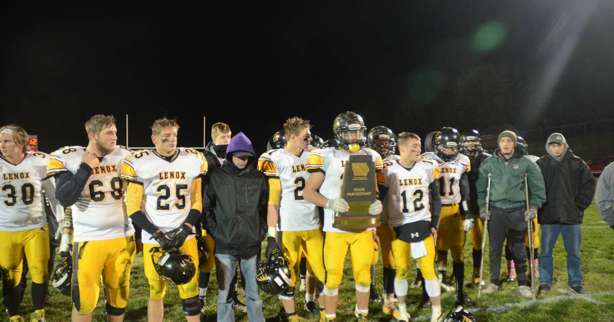 Friday football recap: T'wolves, Tigers sent home from playoffs ...