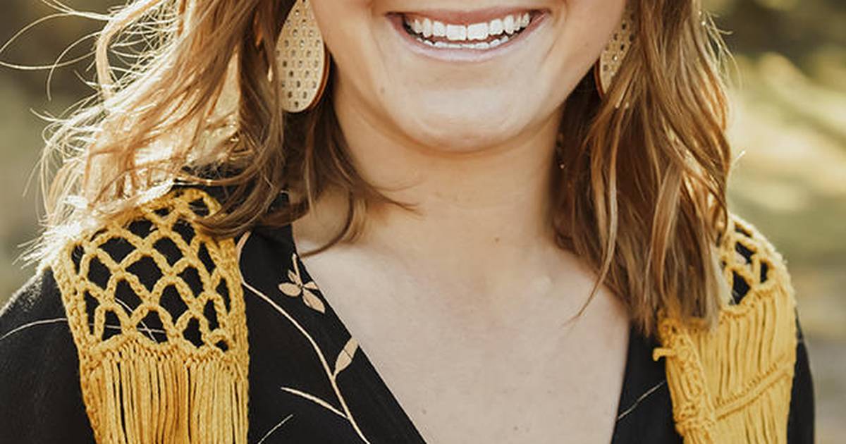 Local girl wins Iowa AgriBusiness Radio Network Scholarship – Creston News