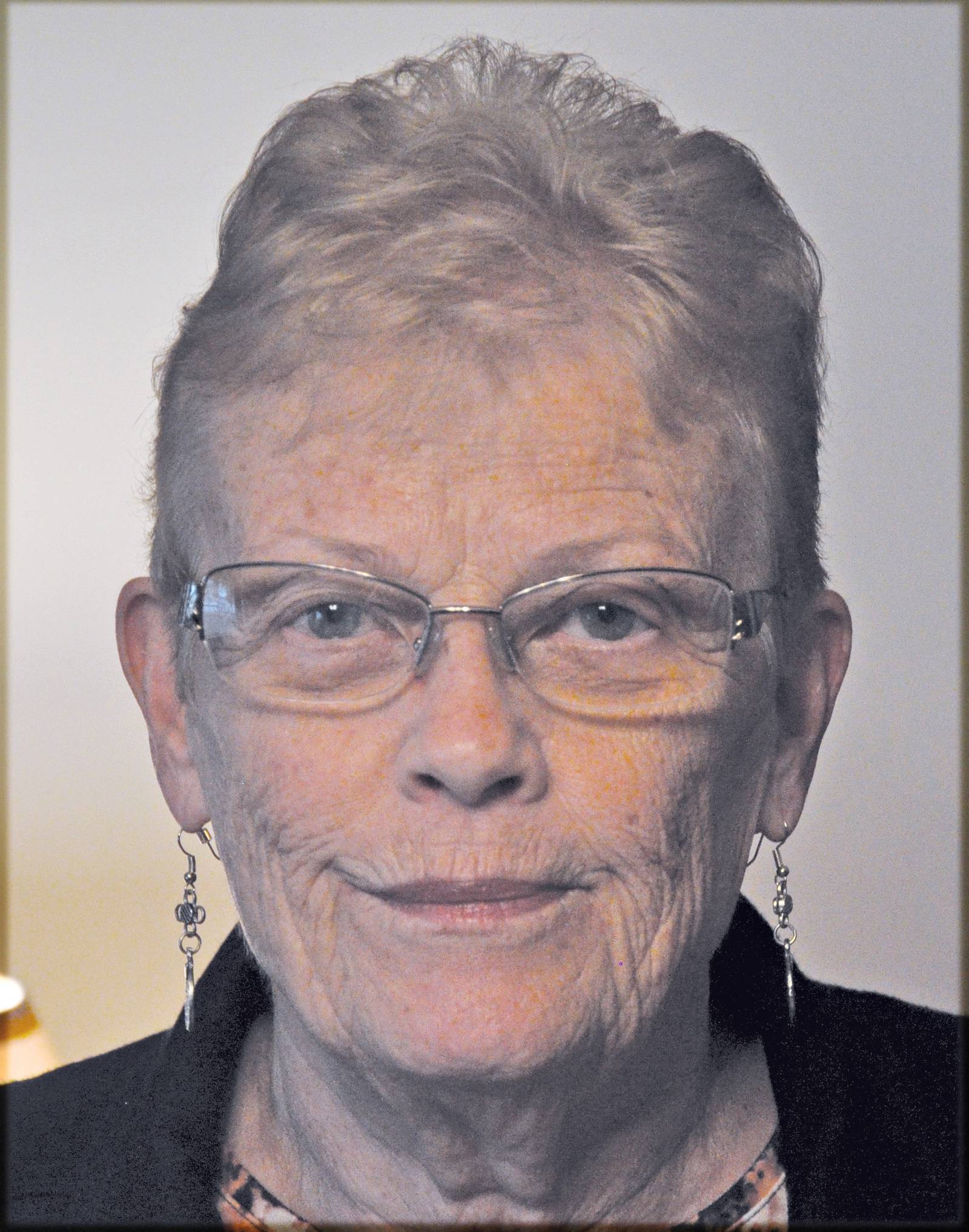 Former teacher gives back – Creston News