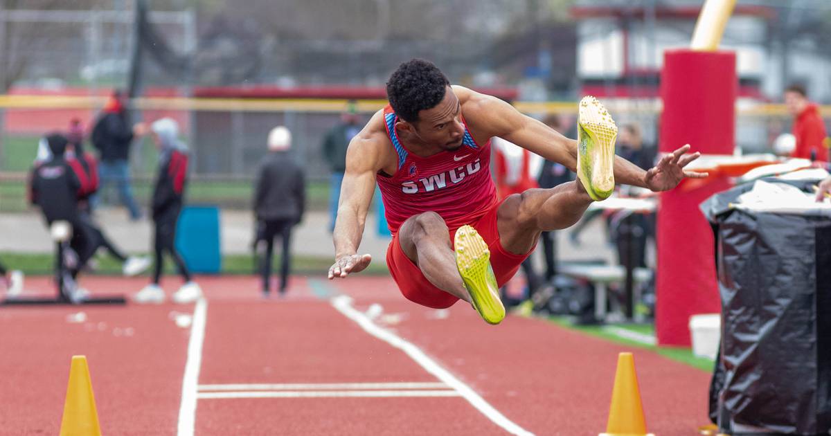 School record long jump one of many successes for SWCC track – Creston News