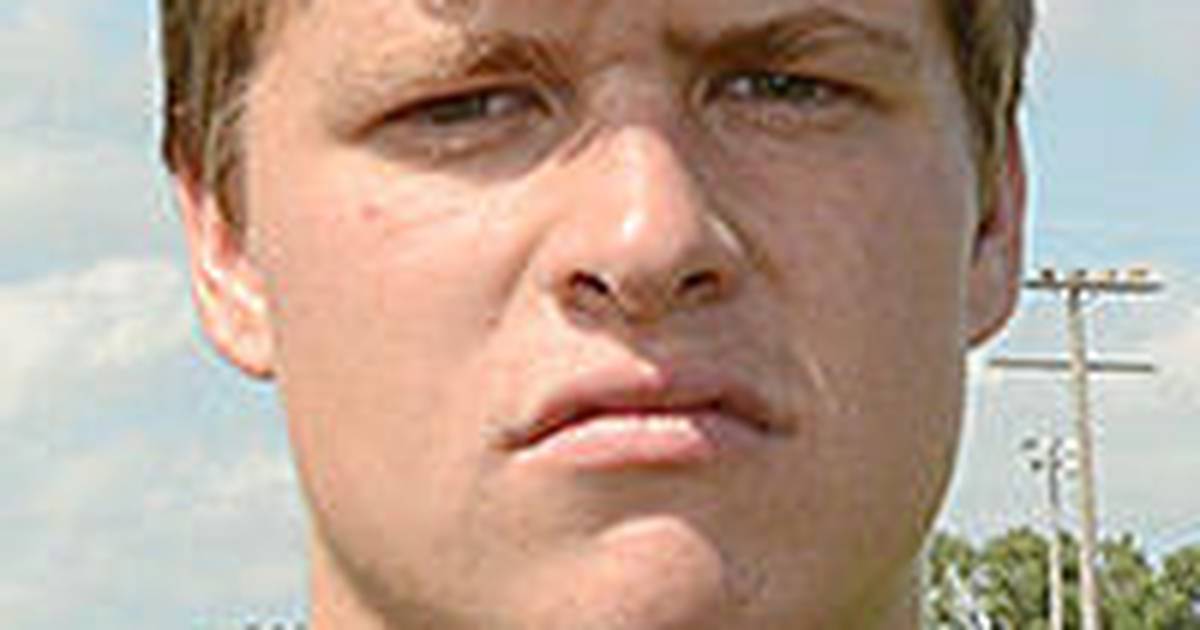 Area football roundup: Lenox drops 93, Mount Ayr wins on field goal ...