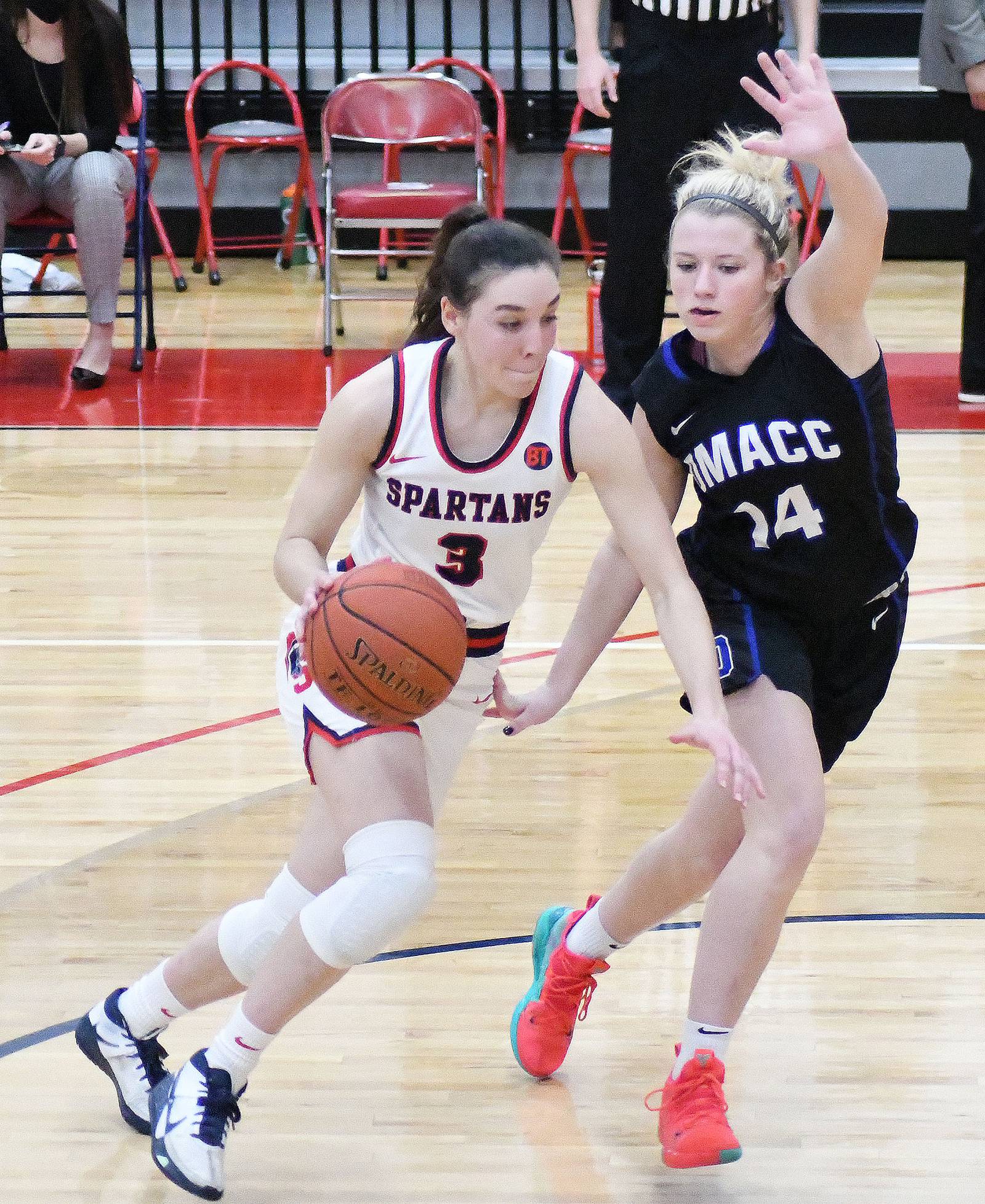 Southwestern women’s basketball roundup: Spartan women win four of last ...