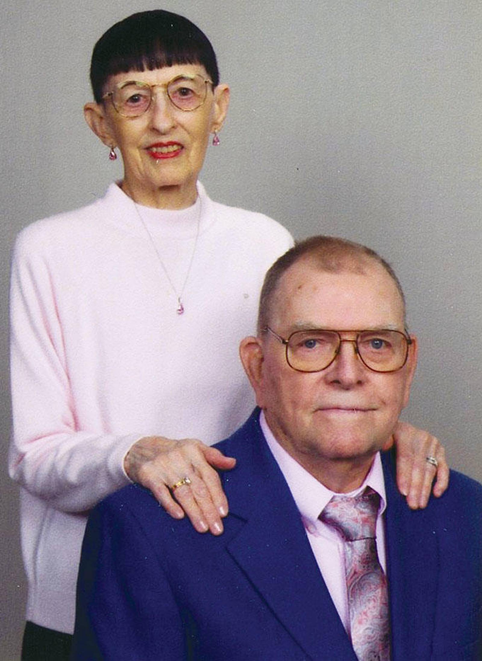 Mowry anniversary card shower planned – Creston News