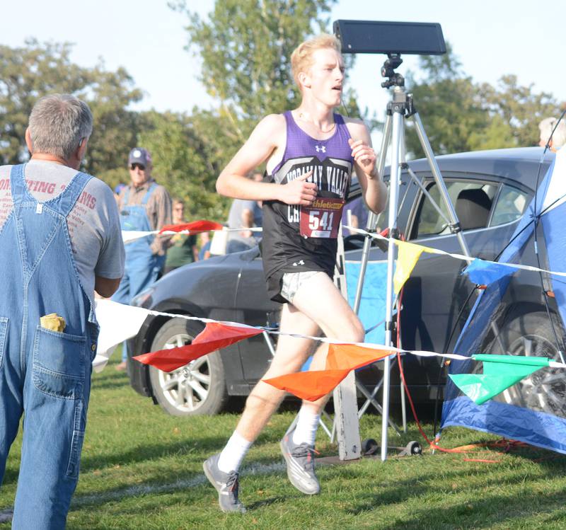 Berg wins on home XC course – Creston News