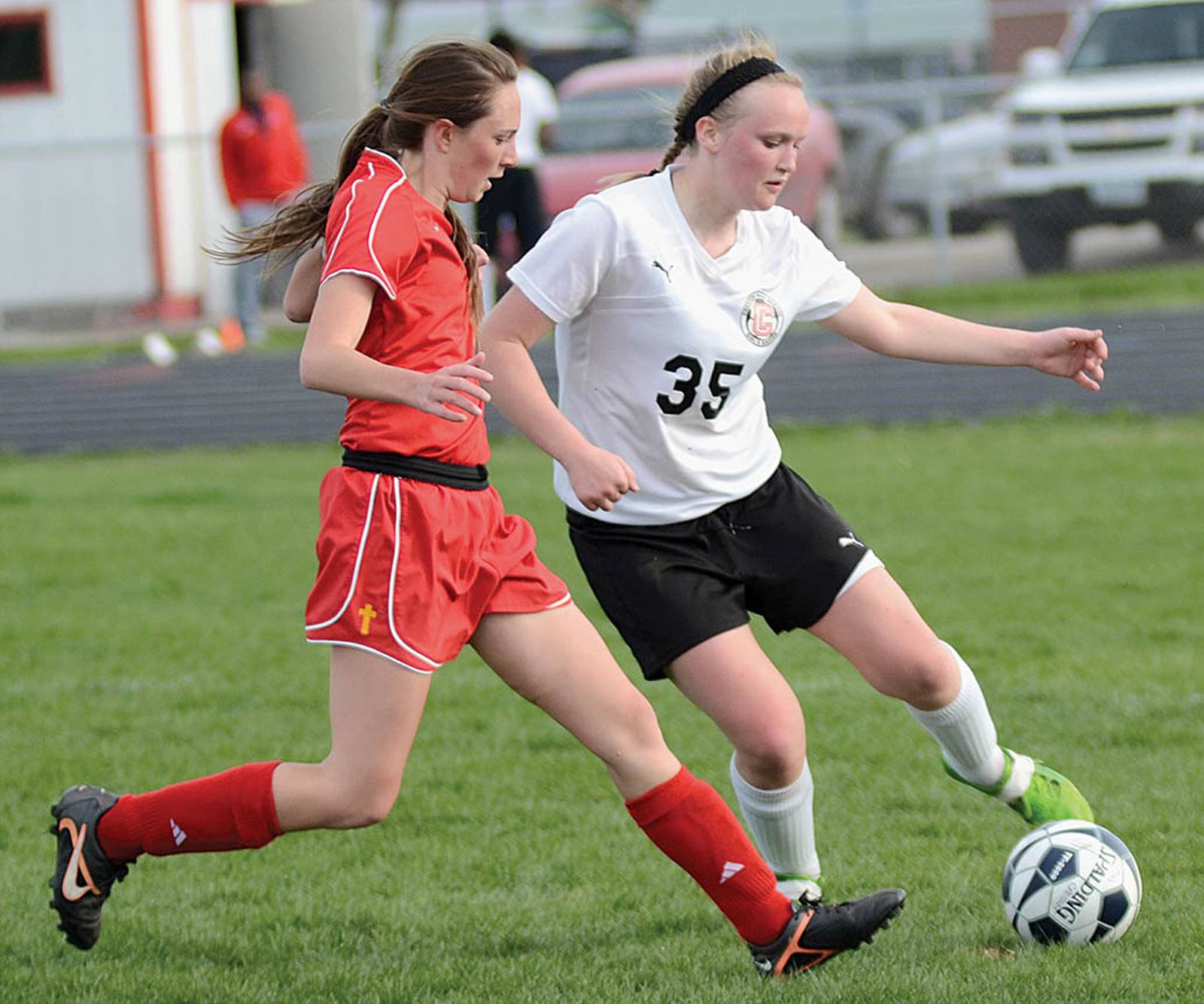 Kuemper thwarts Panther comeback attempt, 3-0 – Creston News