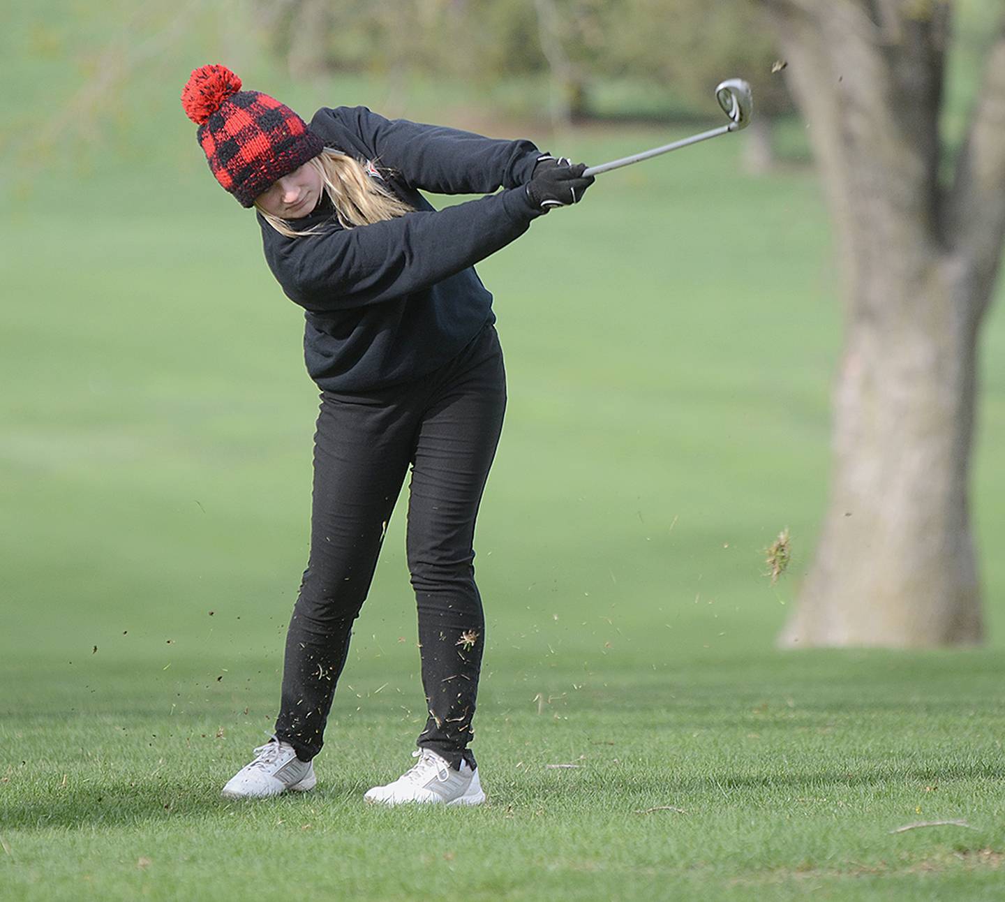 Clarke wins golf dual – Creston News