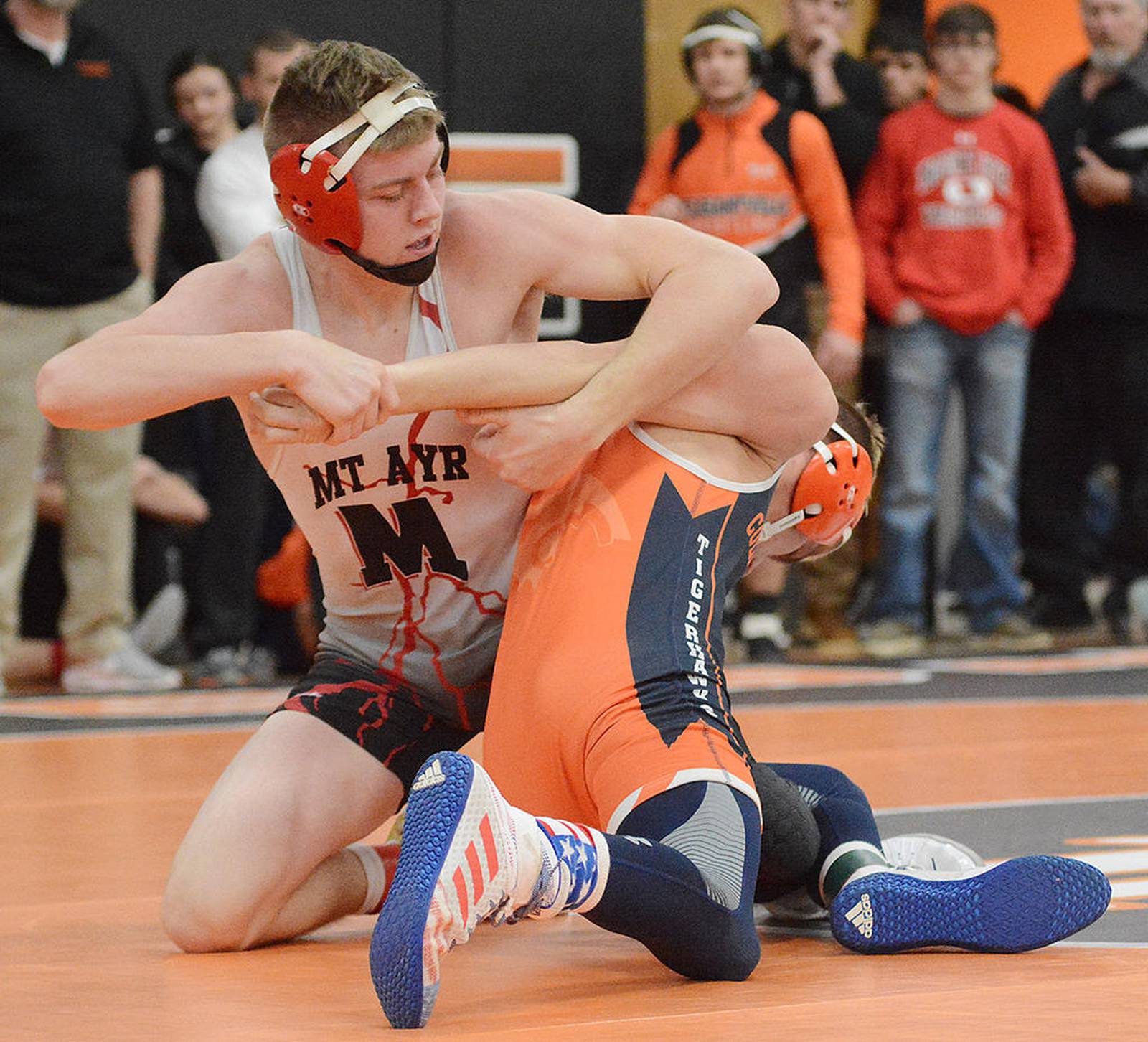 Four Raiders and two Eagles make it to state – Creston News