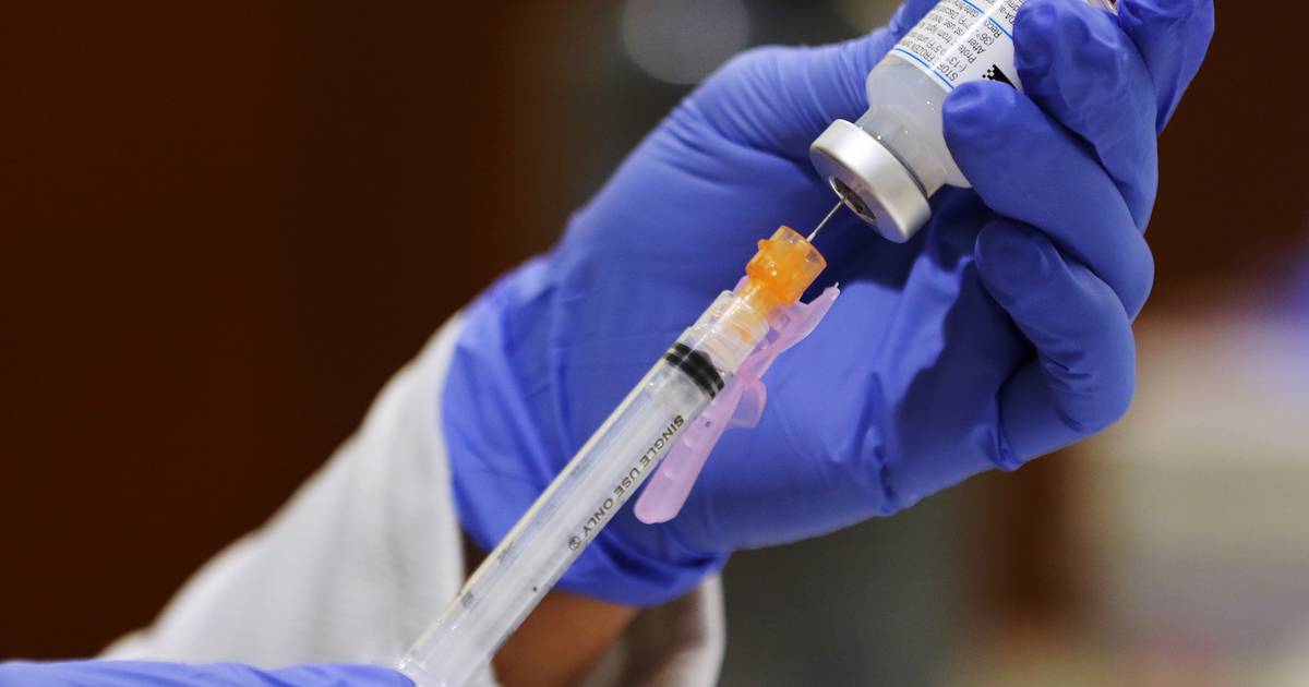 Thousands of meatpacking workers to be vaccinated this week – Creston News