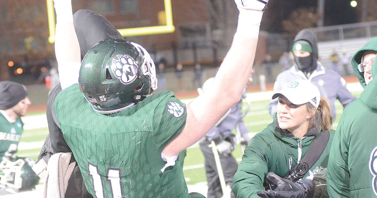 Bevins, Bearcats back in national title game – Creston News