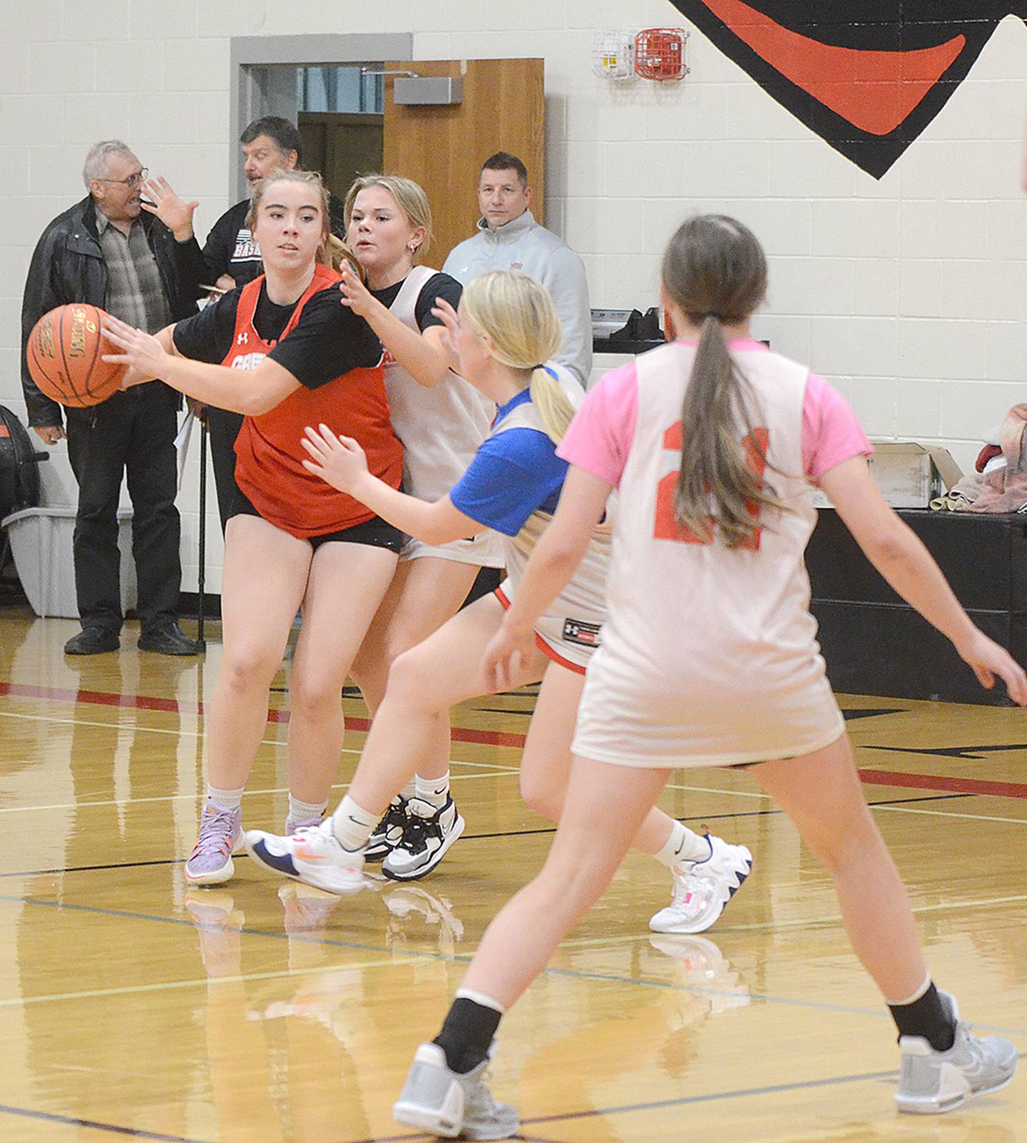 Countdown begins in Iowa hoops – Creston News