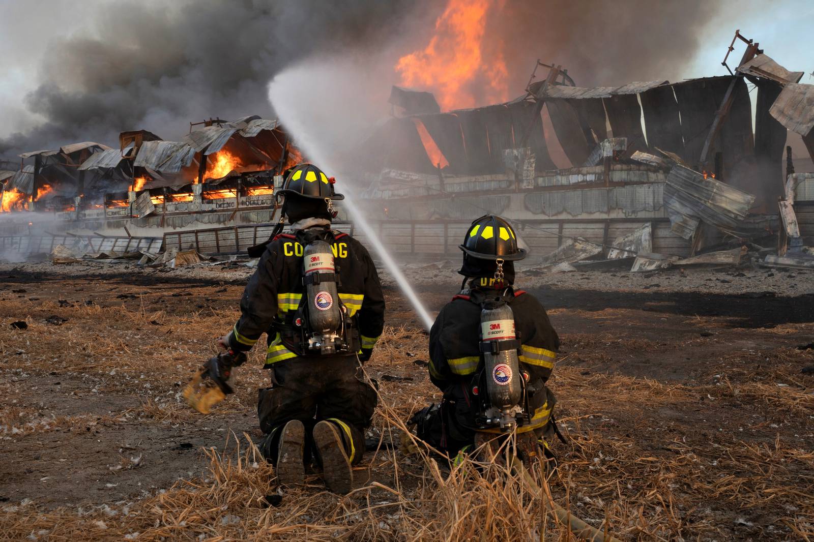 Chicken farm fire draws 25 departments – Creston News