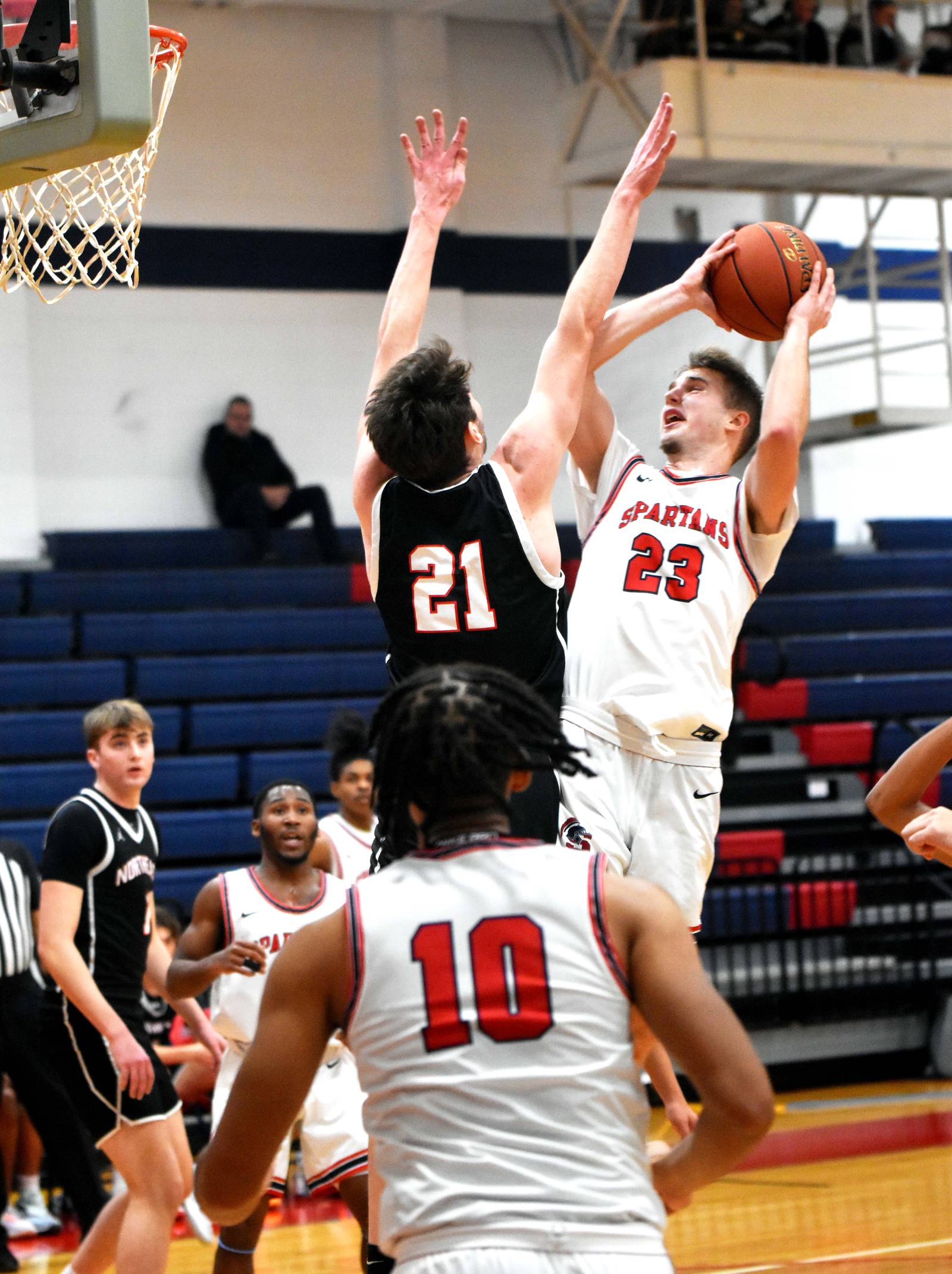 Spartan men’s conference drought continues – Creston News
